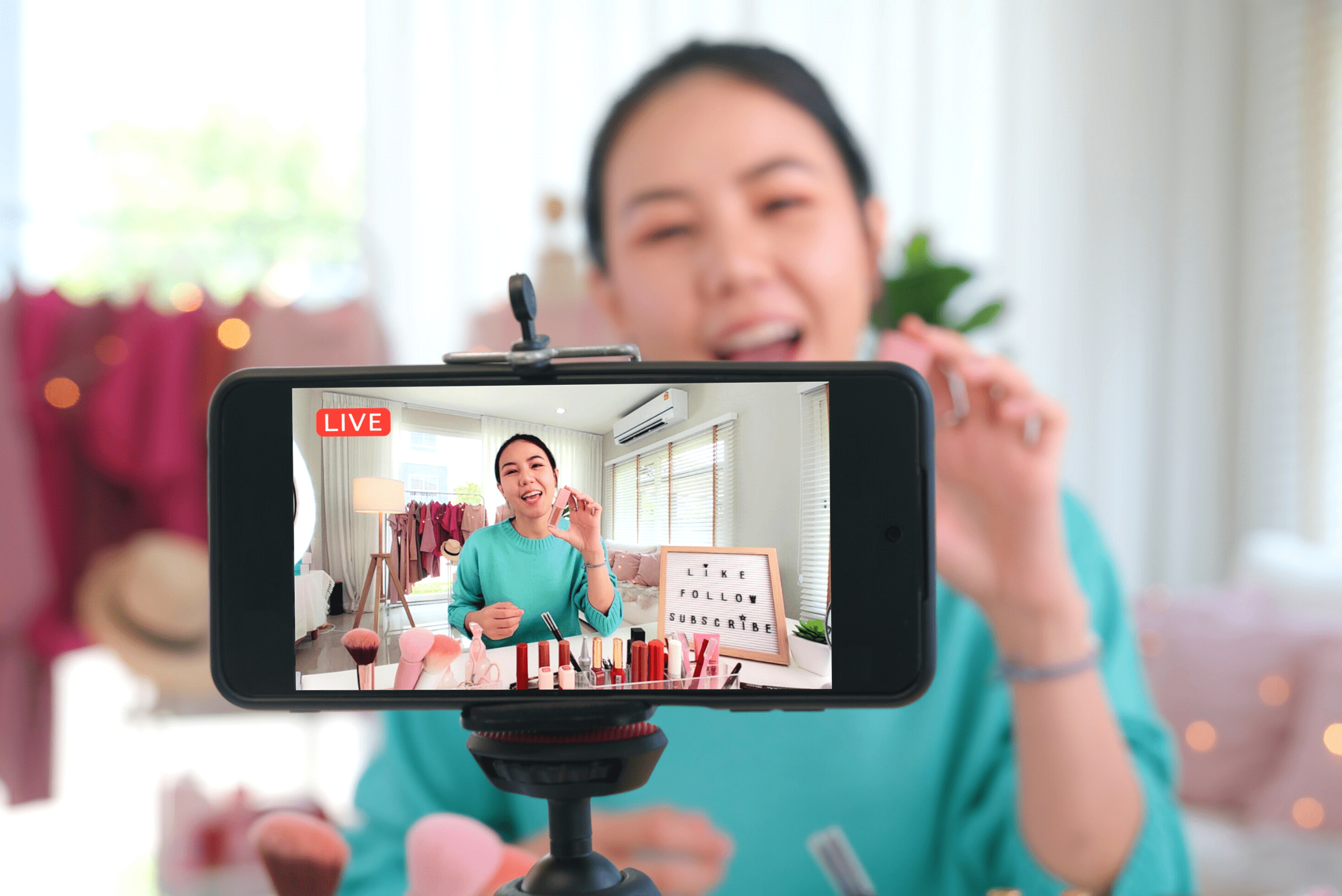 Apa Saja Perbedaan Influencer dan Content Creator? - FPK